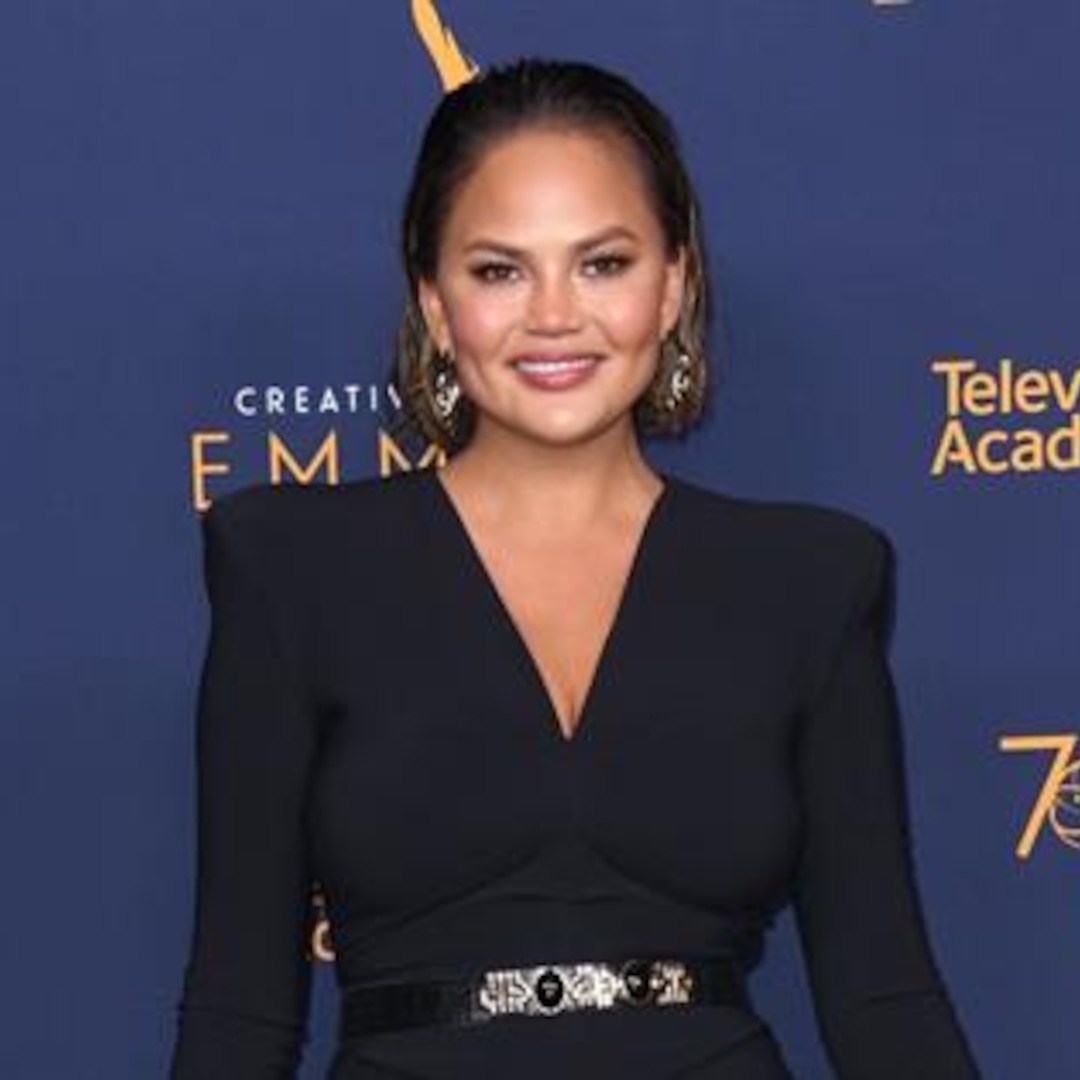 Chrissy Teigen Reveals She Ate Her Placenta to Avoid Postpartum Chrissy Teigen Reveals She Ate Her Placenta to Avoid Postpartum